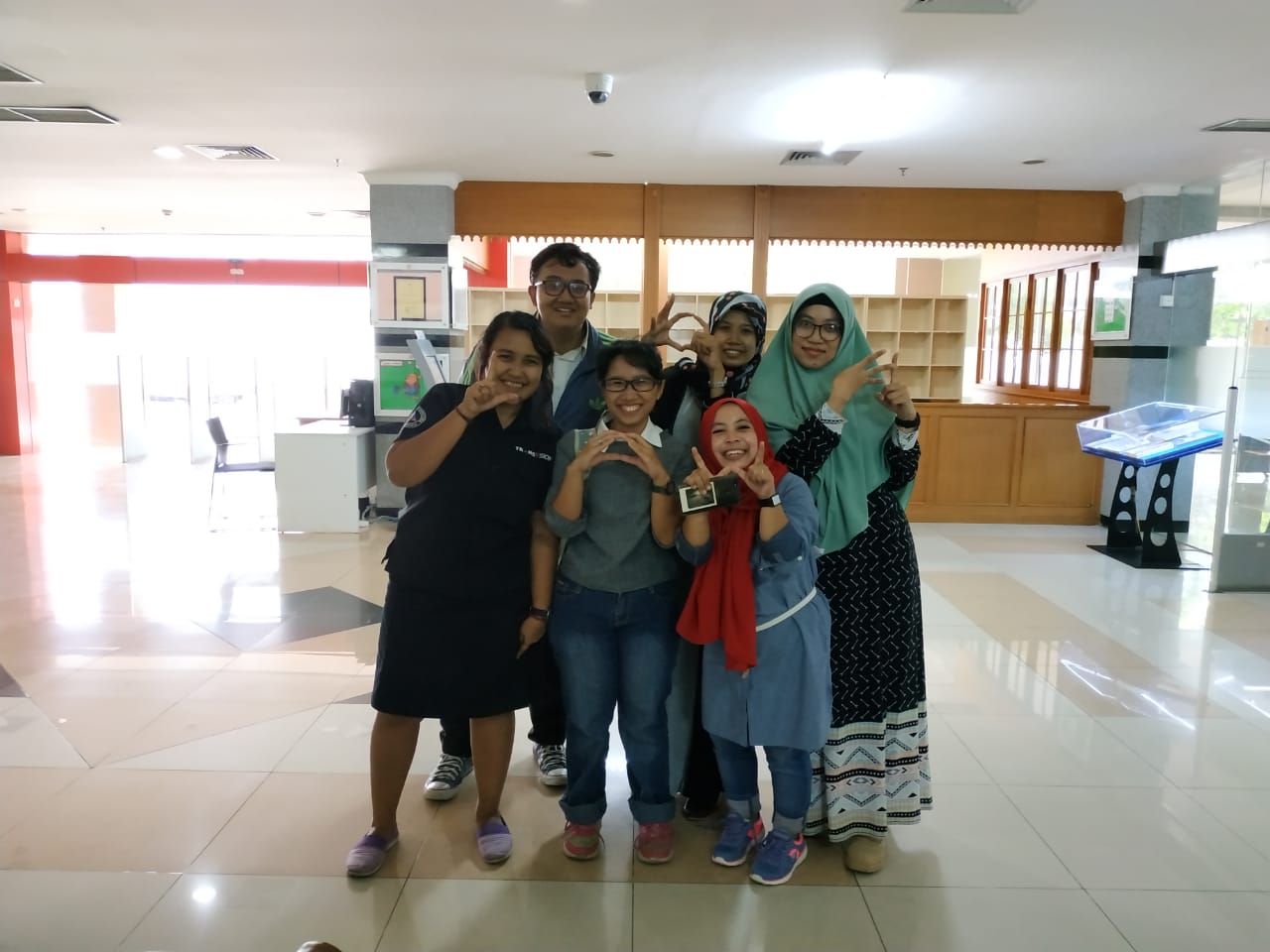 √Mengenal Gerakan One Week One Book – Jurnal Jingga